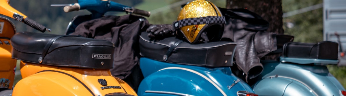 Seats, single saddles, seat covers & replacement parts for Vespa and L ...