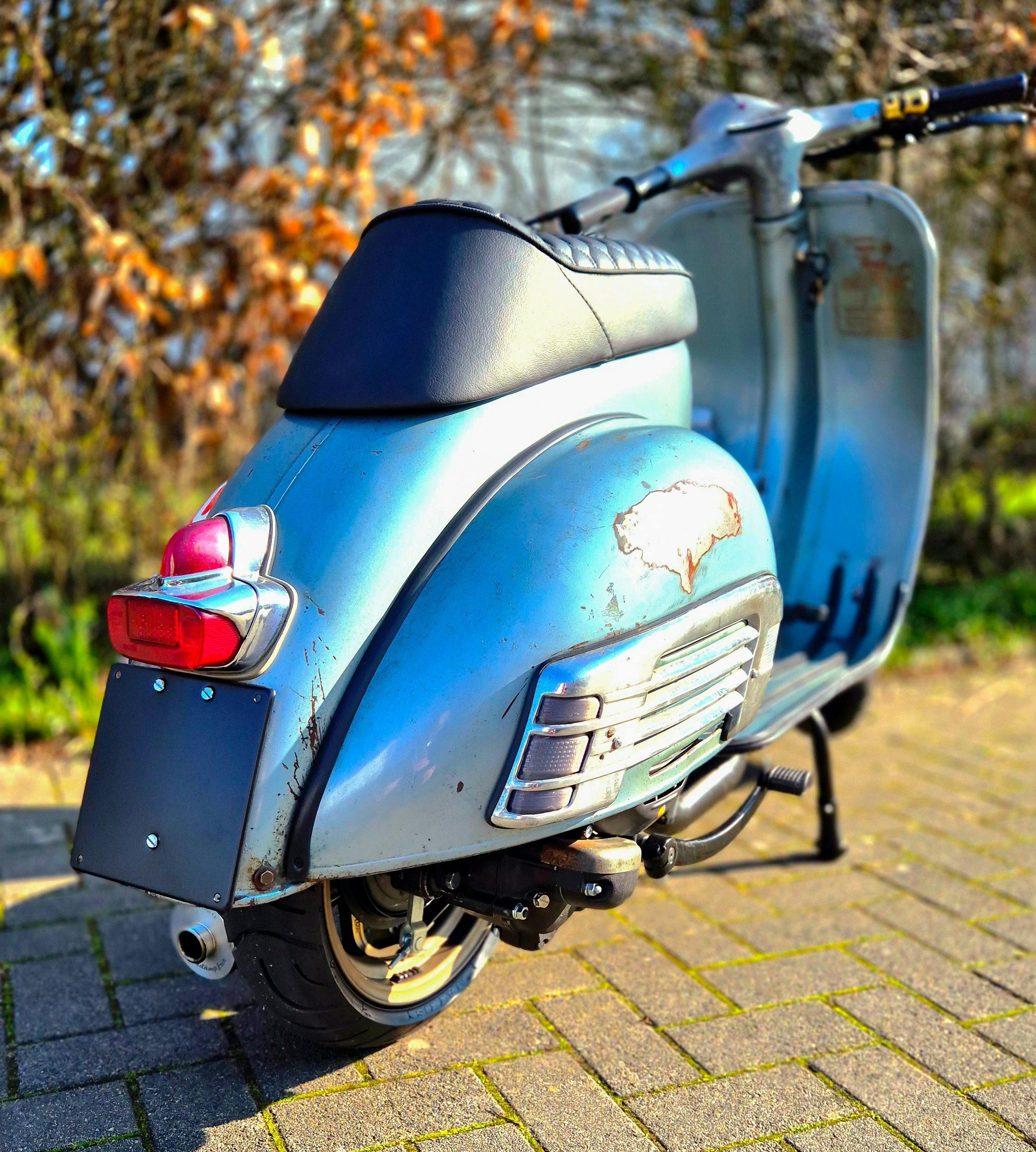 Conversion: Vespa VBA 150 "DeepStance" | Classic Scene Blog Vespa & Lambretta | SIP-Scootershop