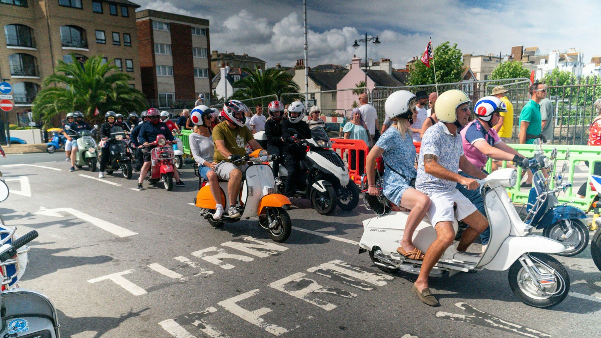 SIP Scootershop de gira: Isla de Wight | Blog Escena Clásica Vespa y ...