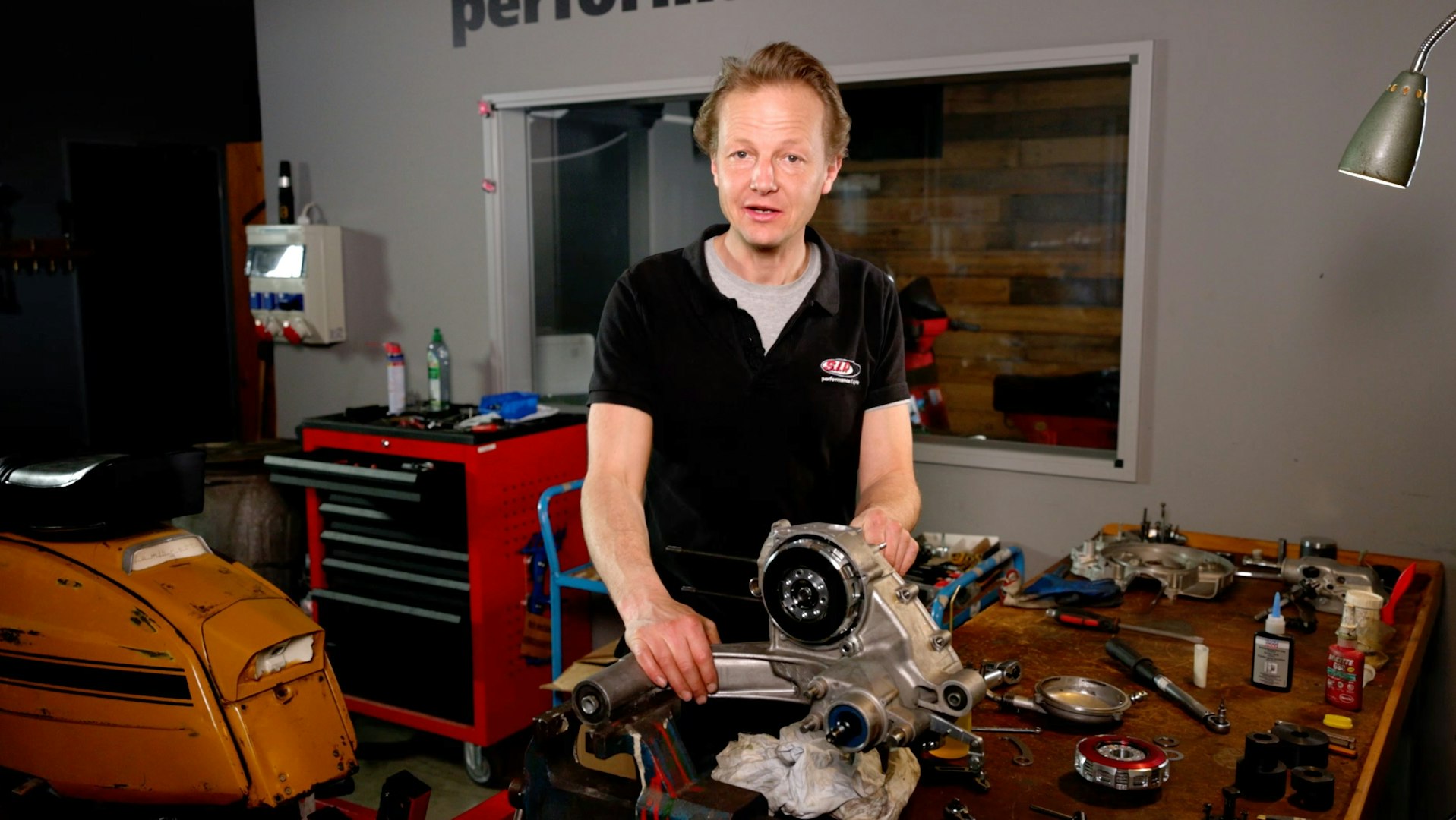 Vespa Tutorial: Assembling the SIP Supersport clutch | Scooter ...