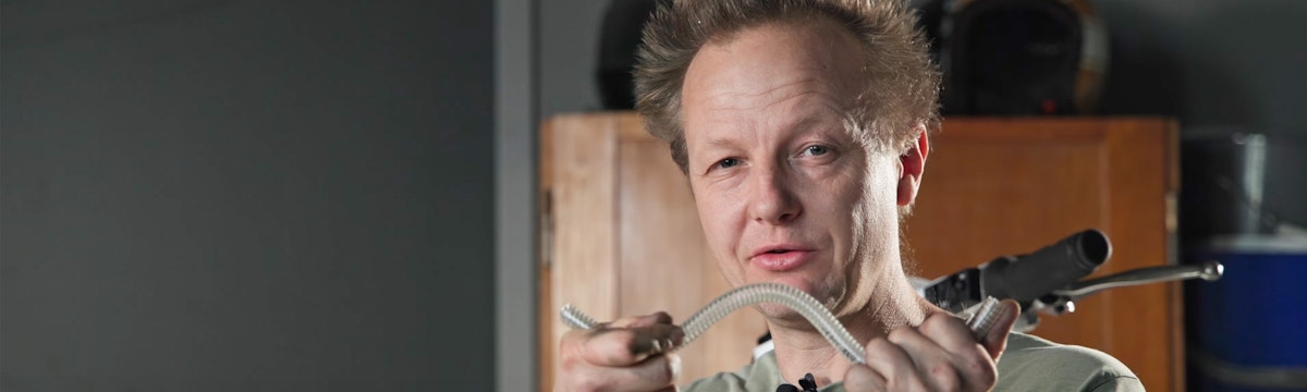 Vespa teknolojisi: Fast Flow benzin musluğu montajı artık çok kolay ...