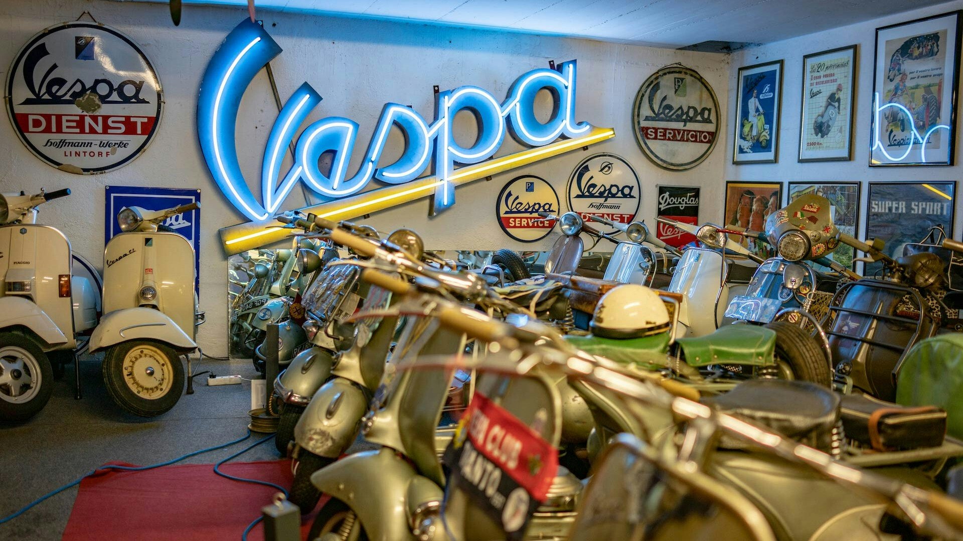 Vespa collector Robin Davy - a visit | Classic Scene Blog Vespa & Lam…